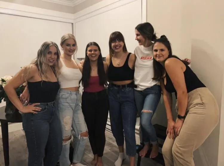 Party Girls Scrolller