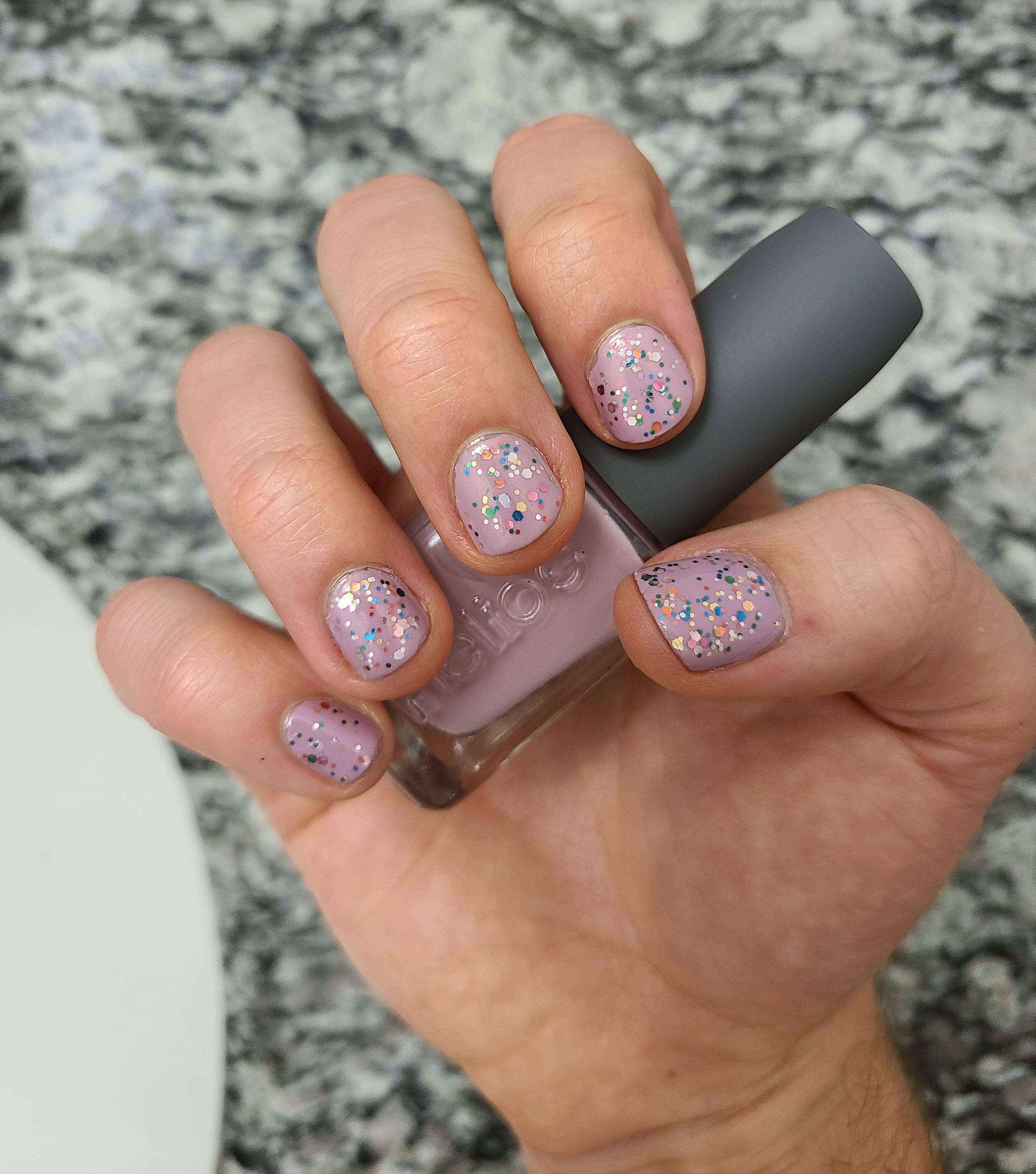 Pastel purple with some glitter confetti on top 💜🎉 | Scrolller