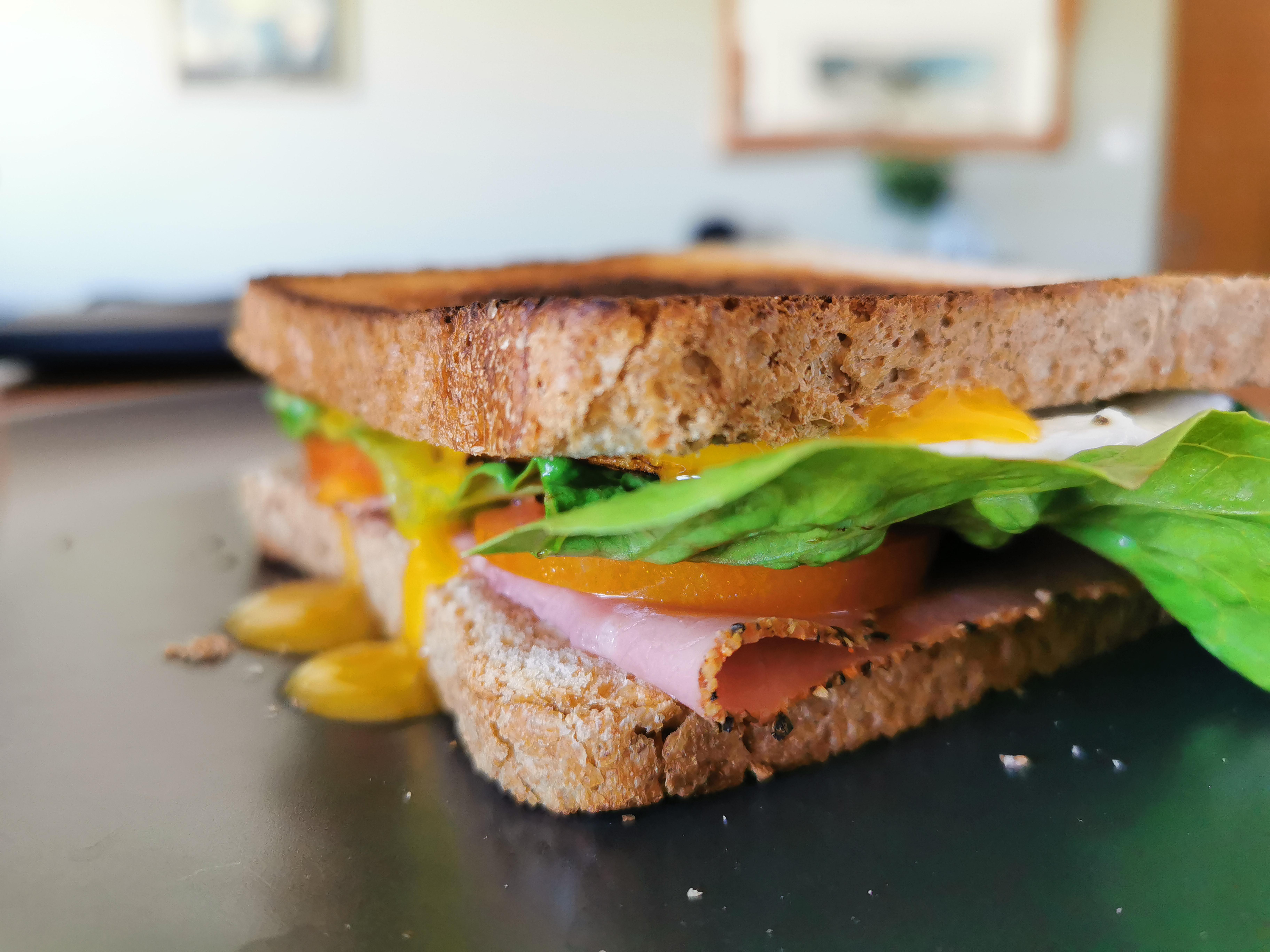 Pastrami and egg breakfast sandwich | Scrolller