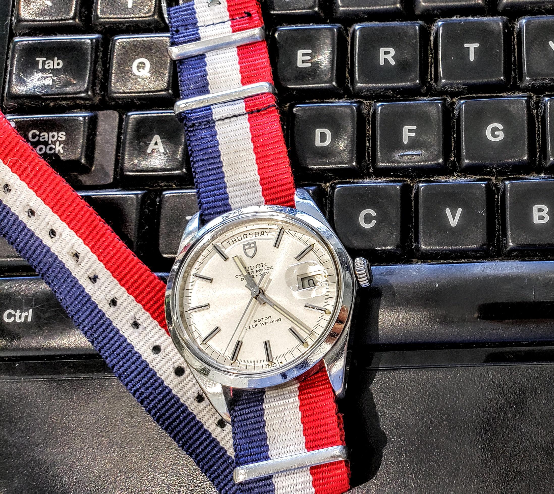 Patriotic Date Day Scrolller