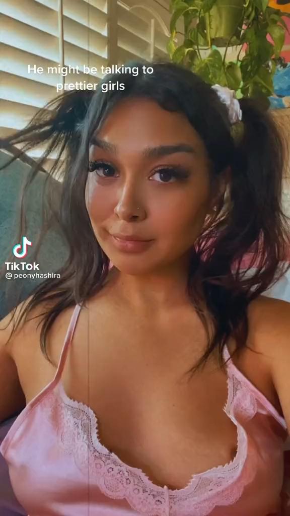 Peekaboo | Scrolller