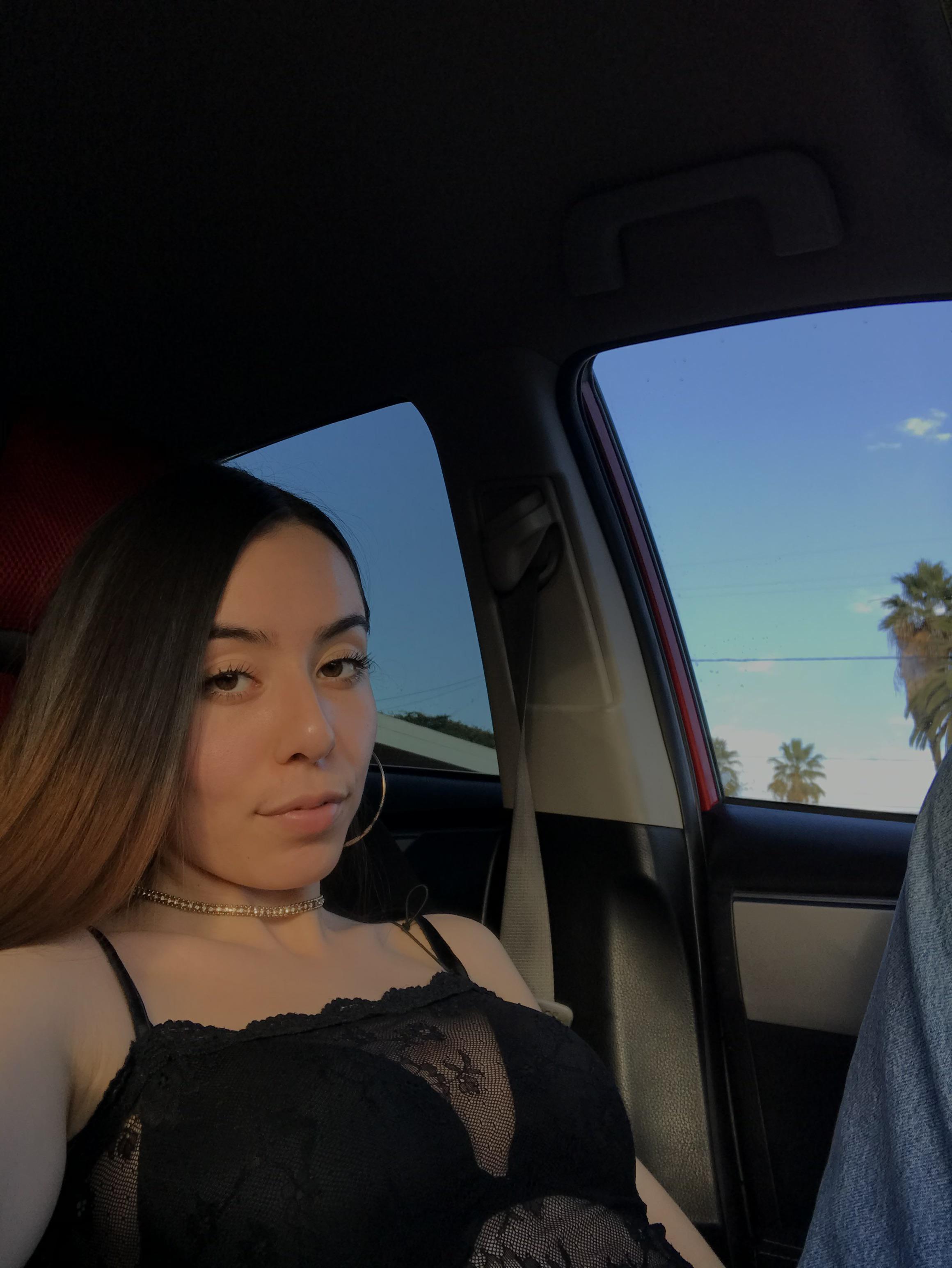 peep the pretty palm trees in the back 🌴 | Scrolller