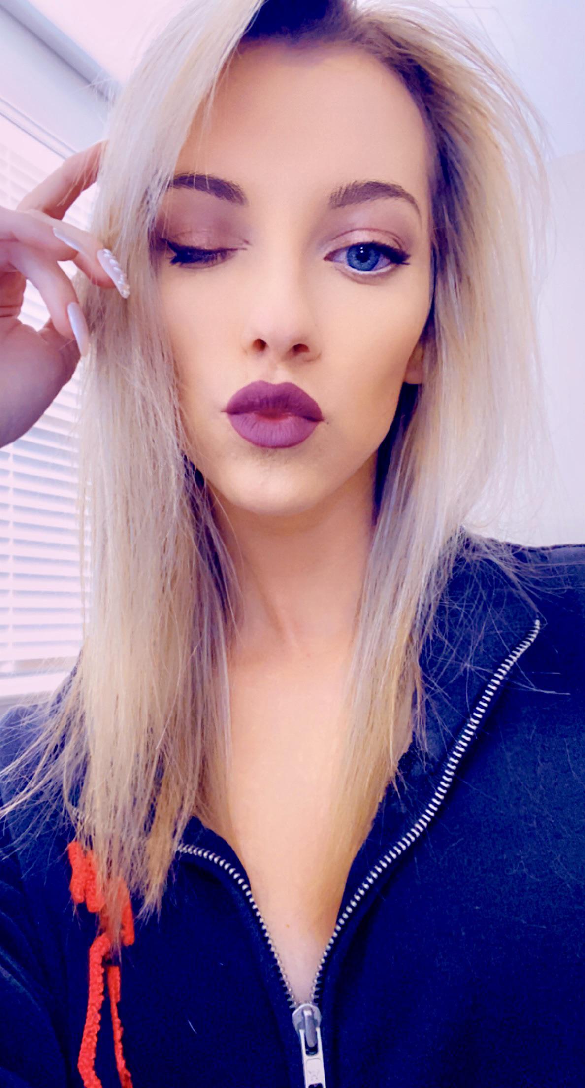 Perfect pucker 💋💄😉 | Scrolller