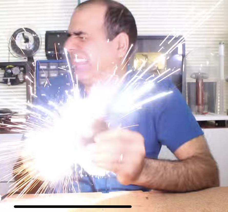 Perfectly timed | Scrolller