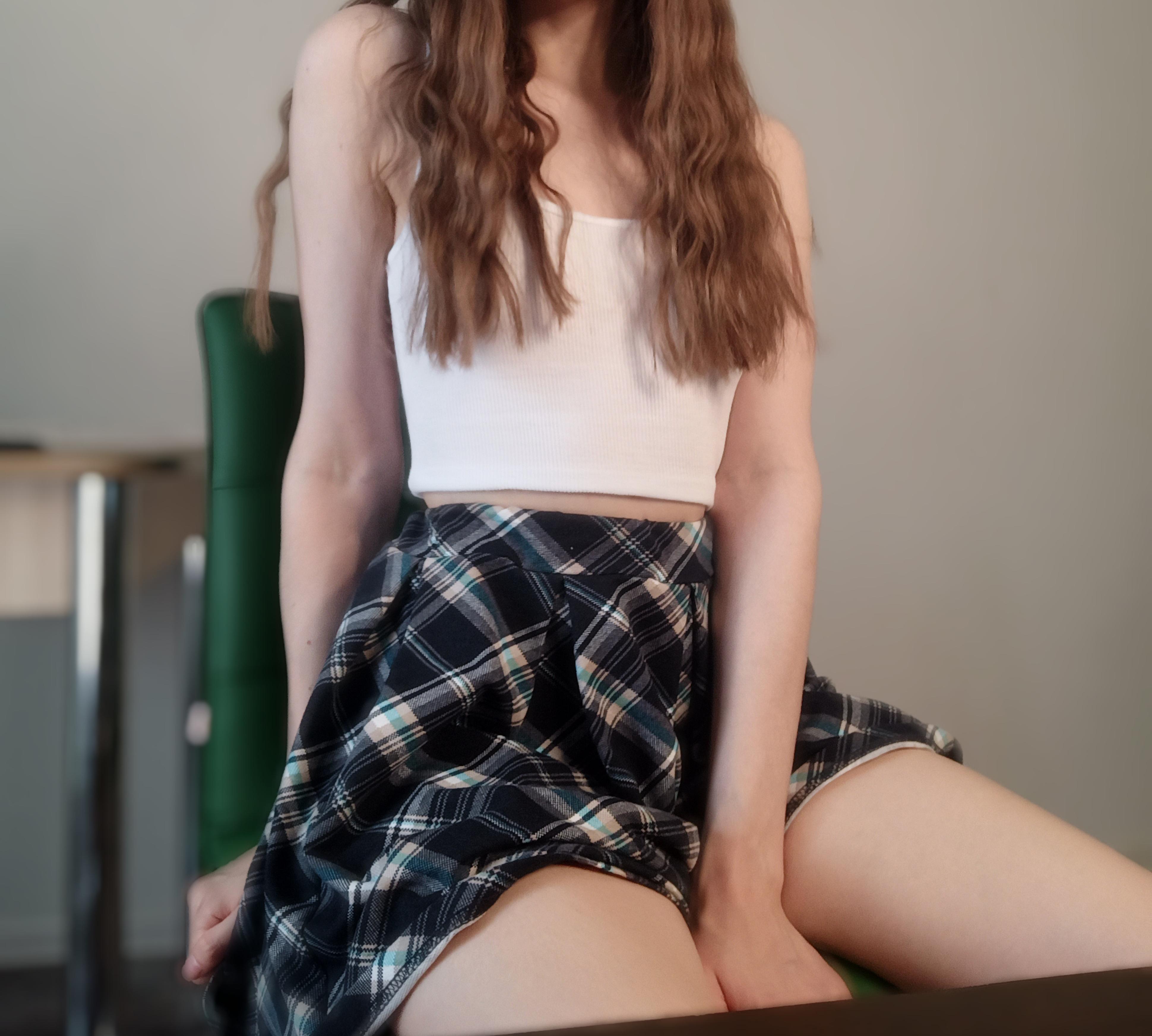 Petite schoolgirl | Scrolller