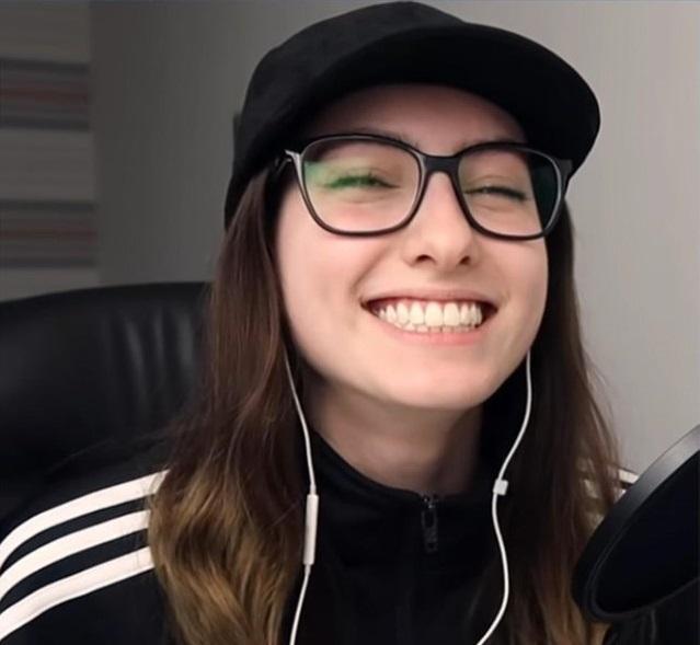 Petition for Aloona to set this as her profile pic | Scrolller