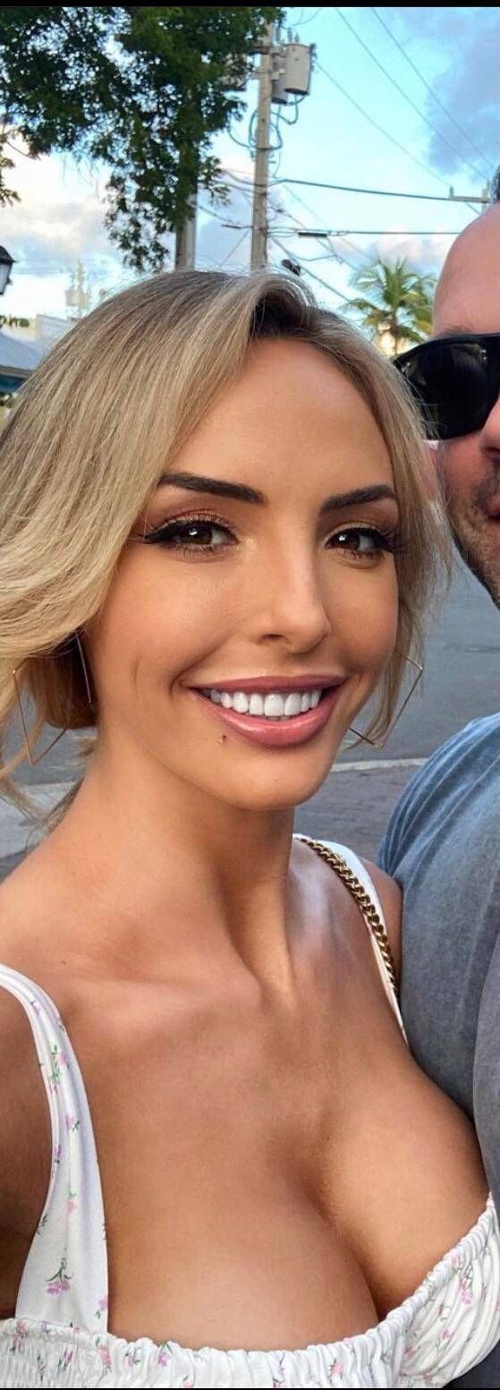 Peyton🥵 | Scrolller