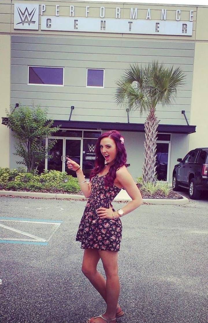 Peyton Royce Scrolller