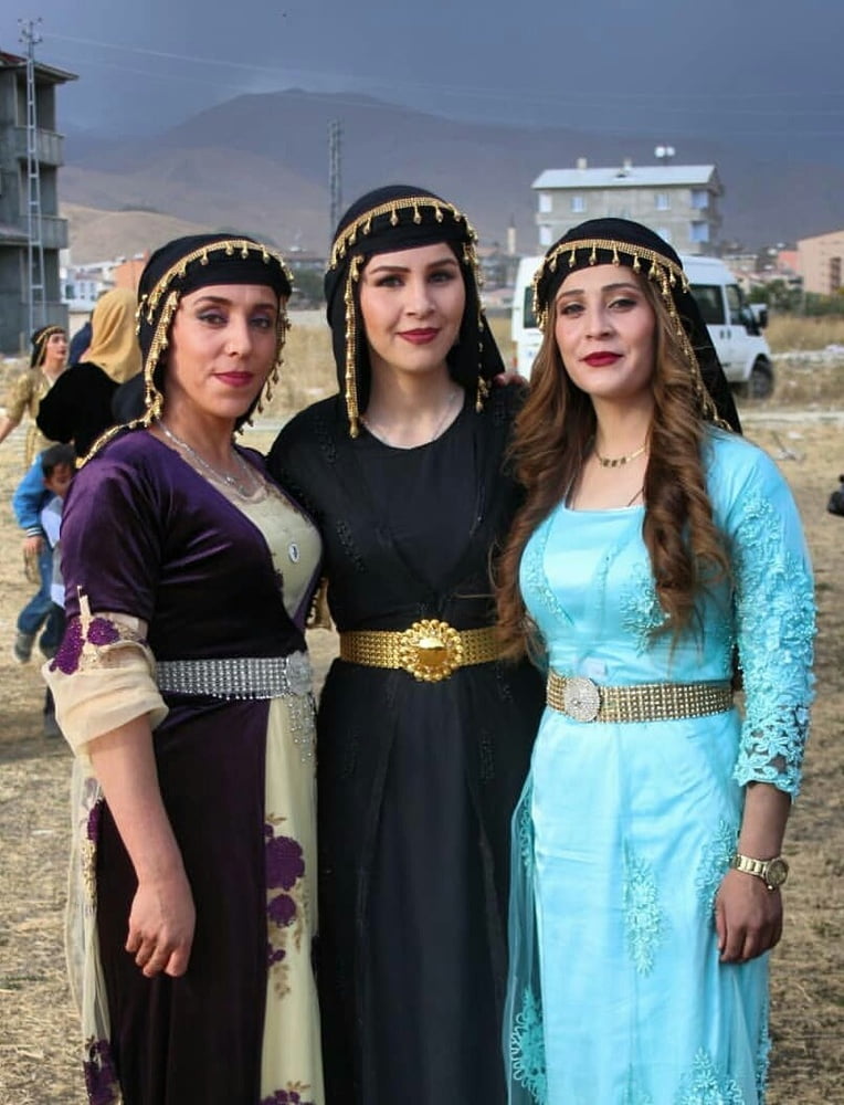 pick one kurdish woman | Scrolller