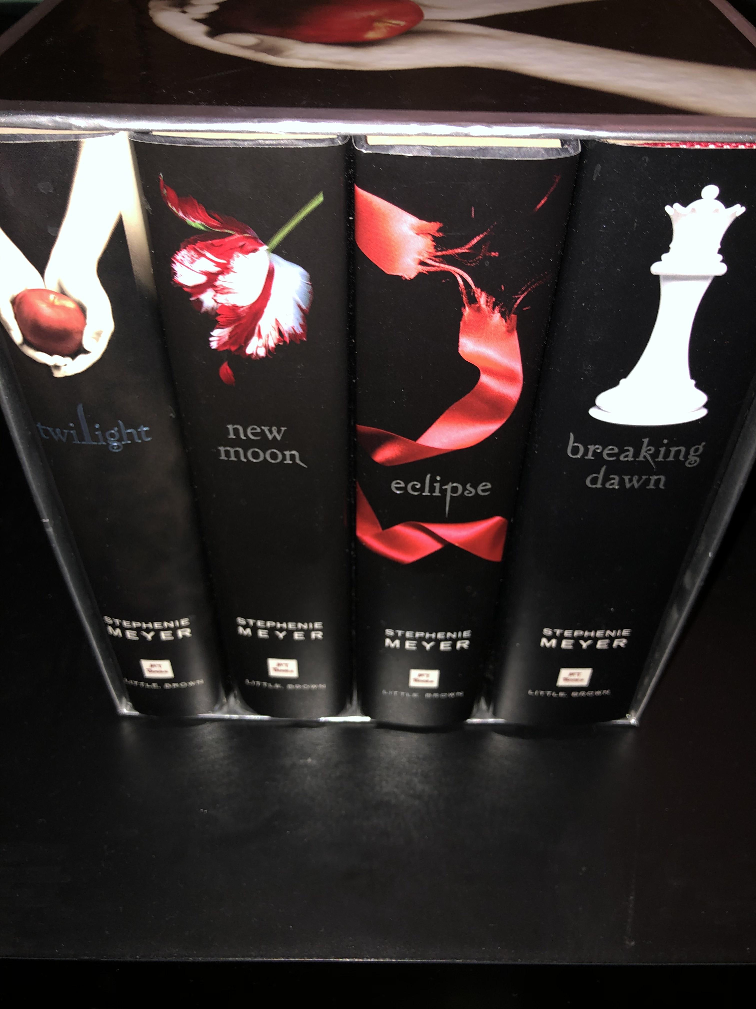 Picked up the hardcover boxed set: Good or Bad purchase? | Scrolller