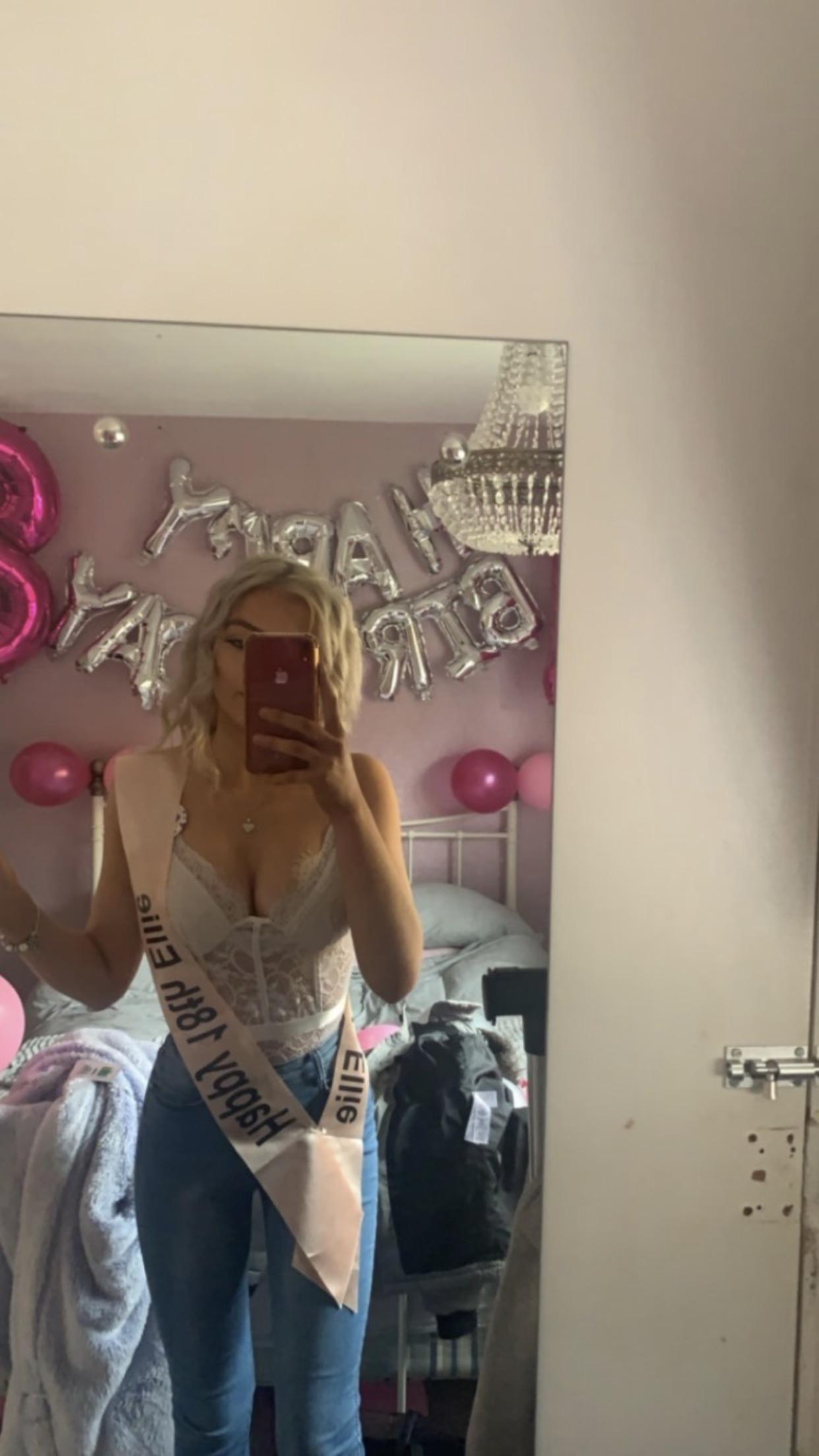 Picture 21 of sister and final one for now | Scrolller