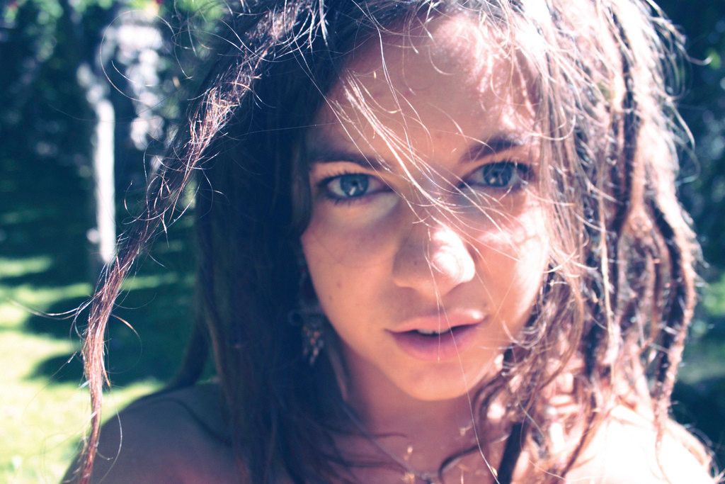Piercing Eyes Scrolller