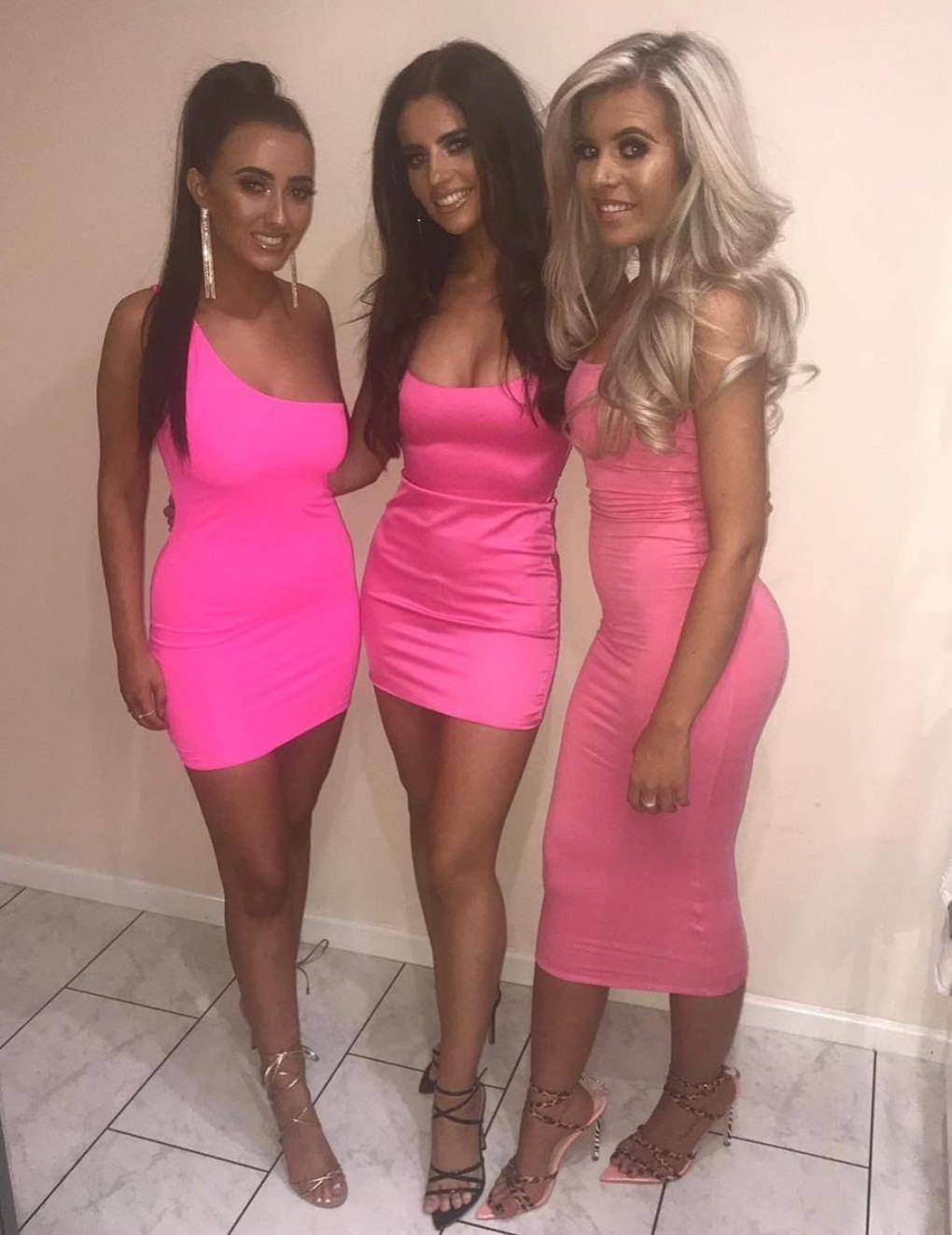 Pink Bimbos | Scrolller