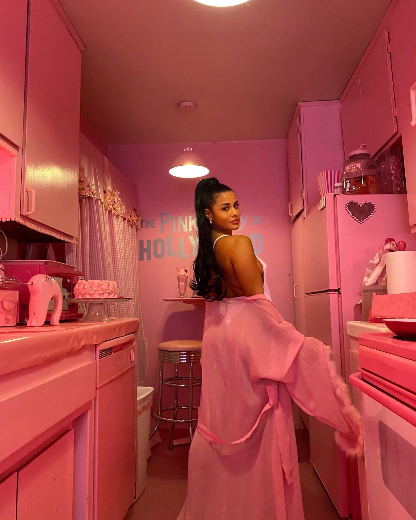 Pink kitchen 1 | Scrolller