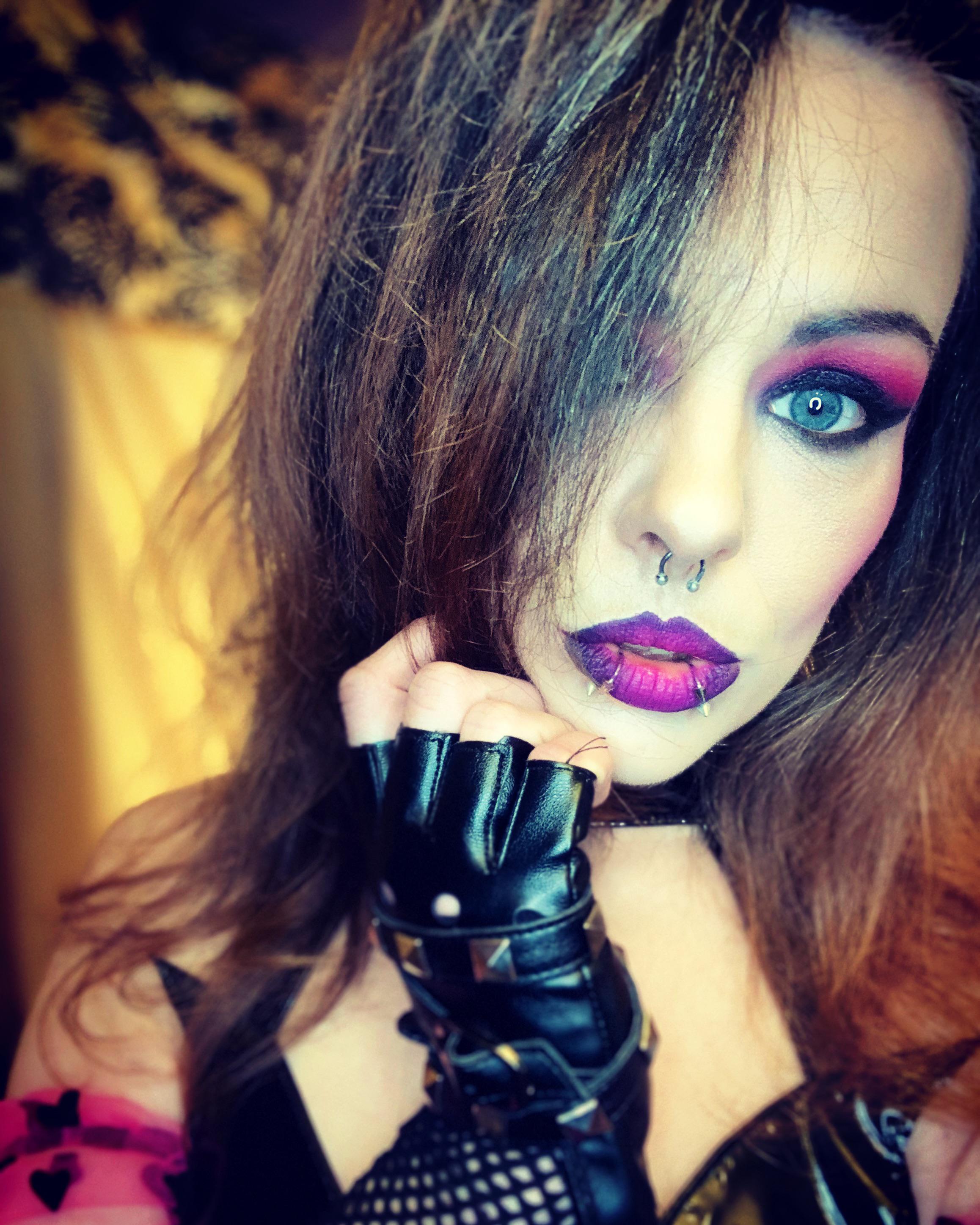 Pink with ombre lip 💋 | Scrolller