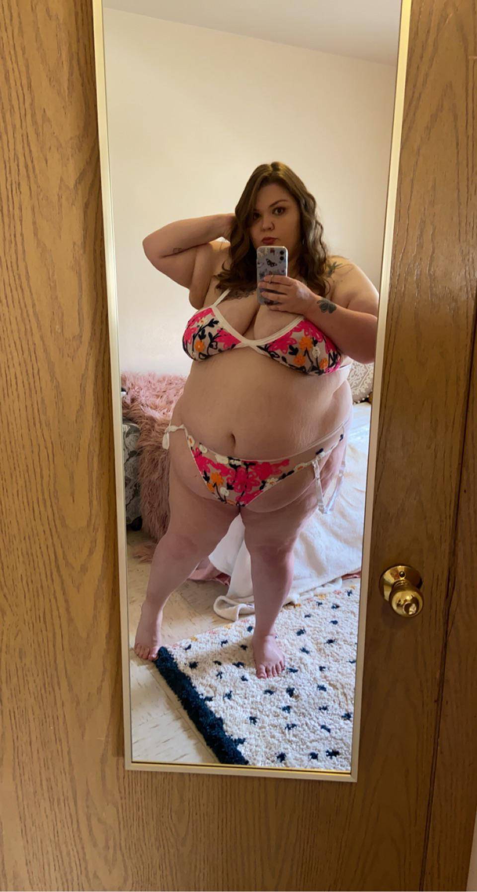 Discover more like Ssbbw: Playing dress up again. and Related Content | Scrolller