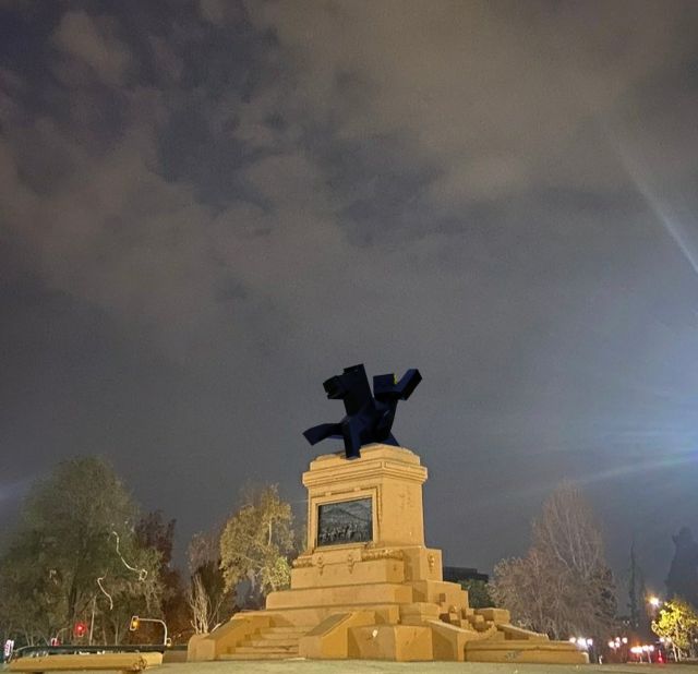 pls don't turn me into a oversimplified statue | Scrolller