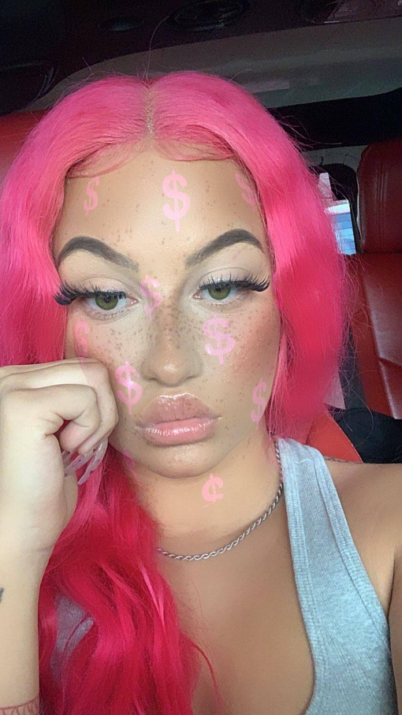 Plump juicy lips. Come here daddy | Scrolller