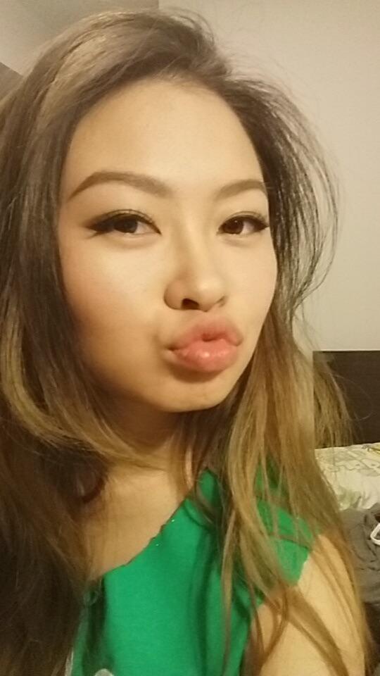 Plump lips | Scrolller