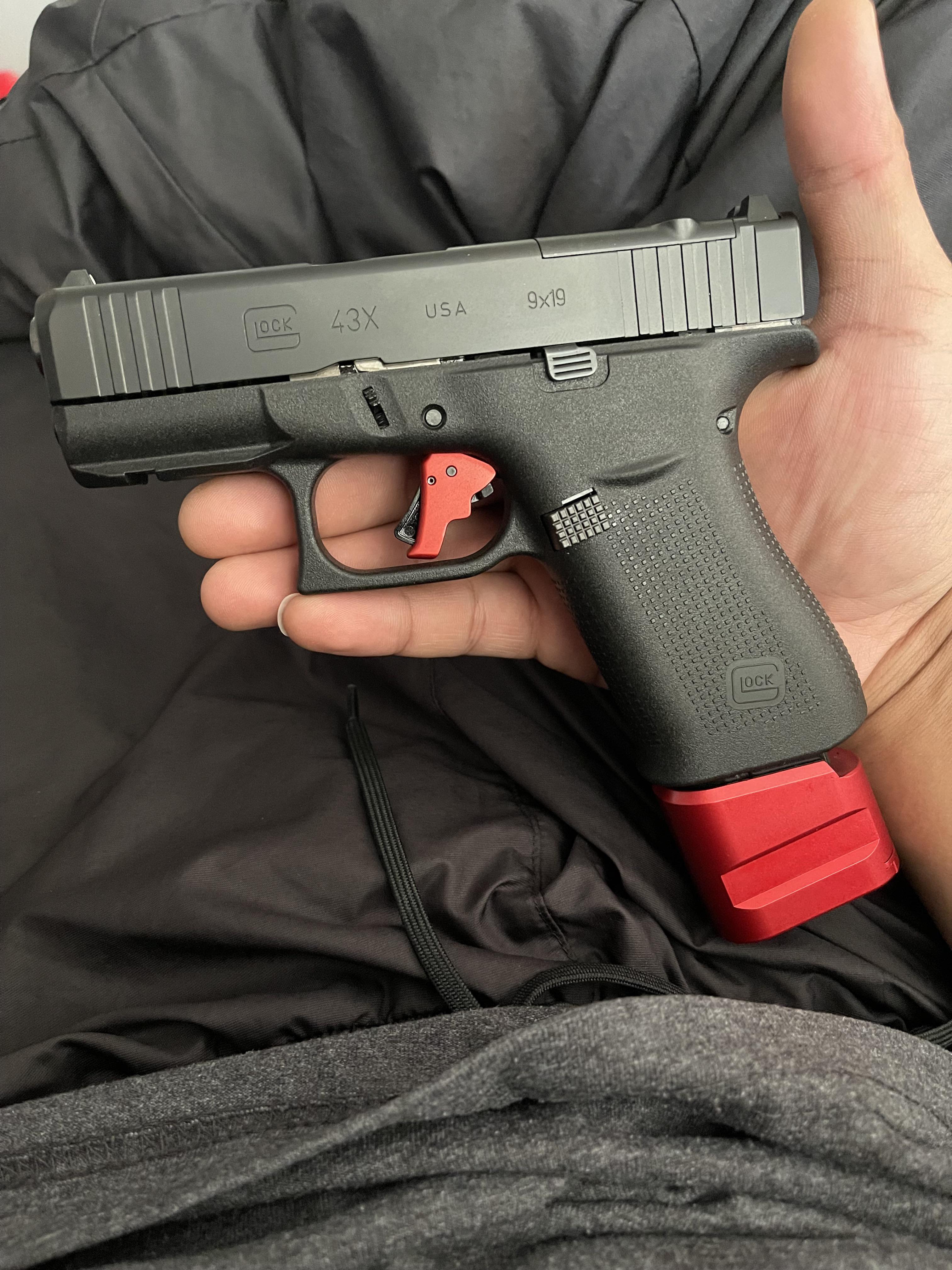 Pocket Glock | Scrolller