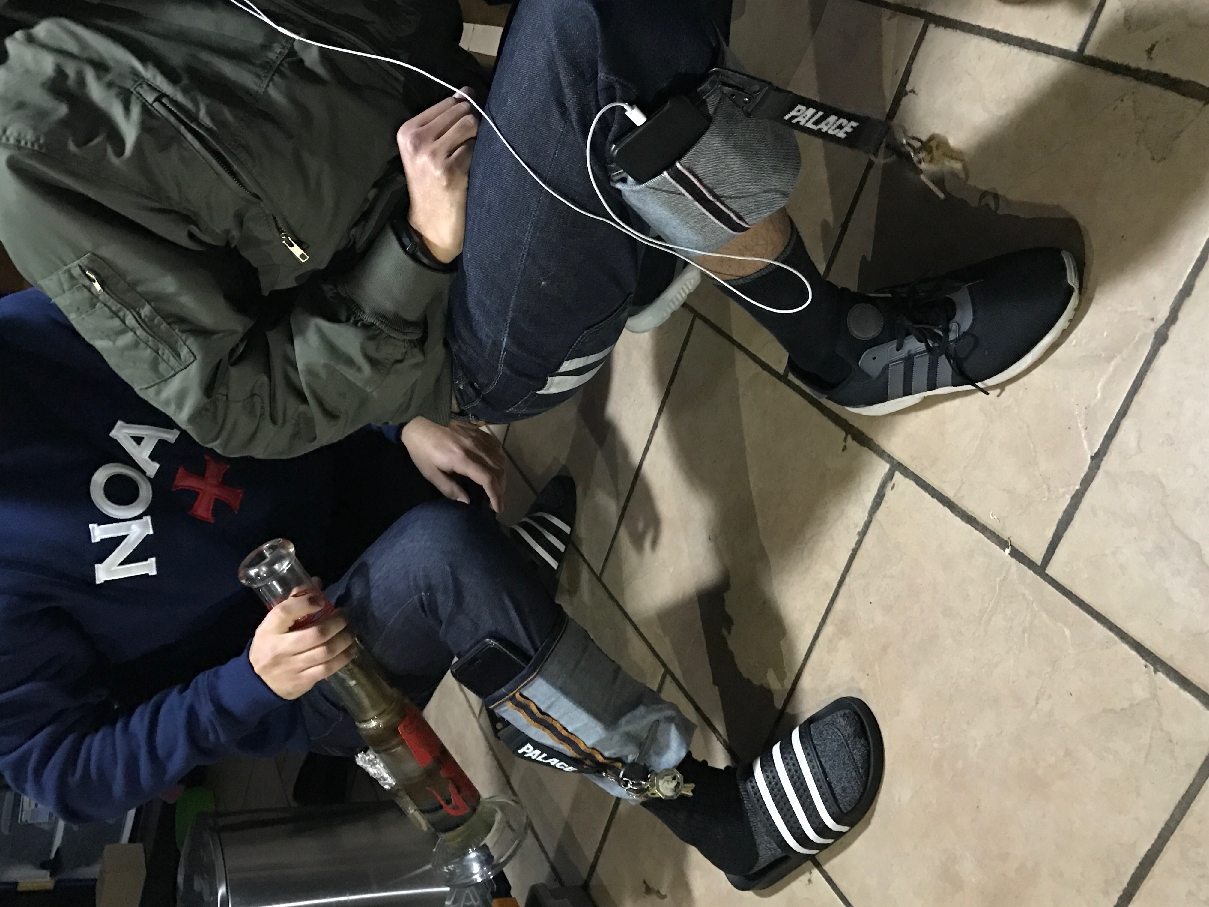 Pockets too tight? No problem. | Scrolller