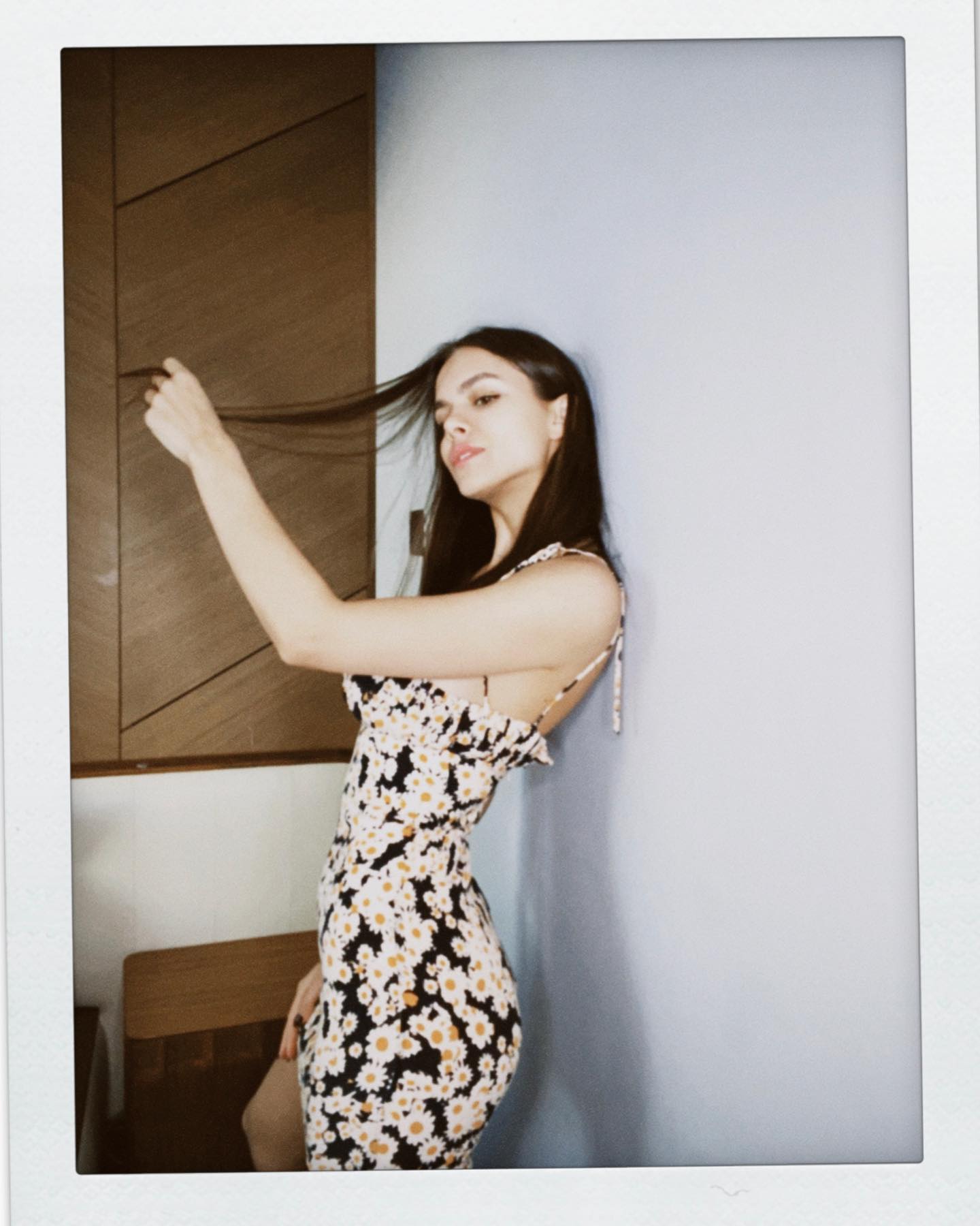 Polaroid | Scrolller