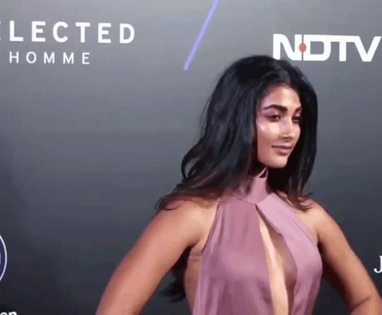 Pooja Hegde | Scrolller