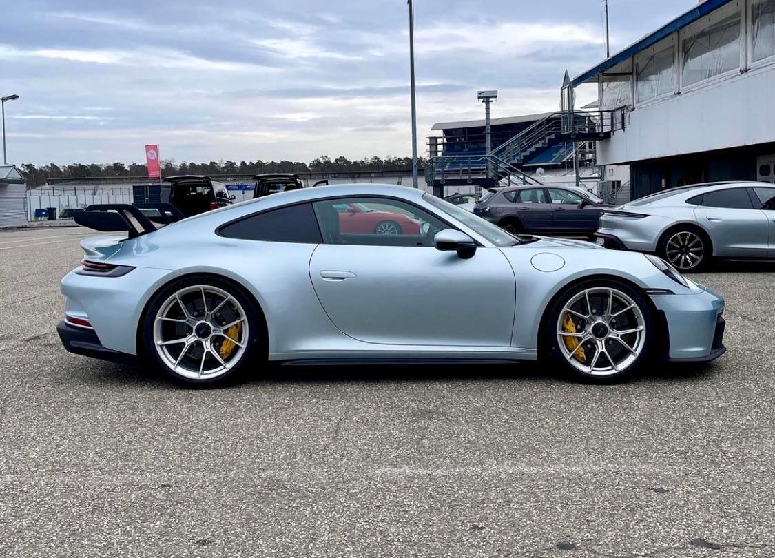 Porsche 992 gt3 in pts Azzurro thetys metallic | Scrolller