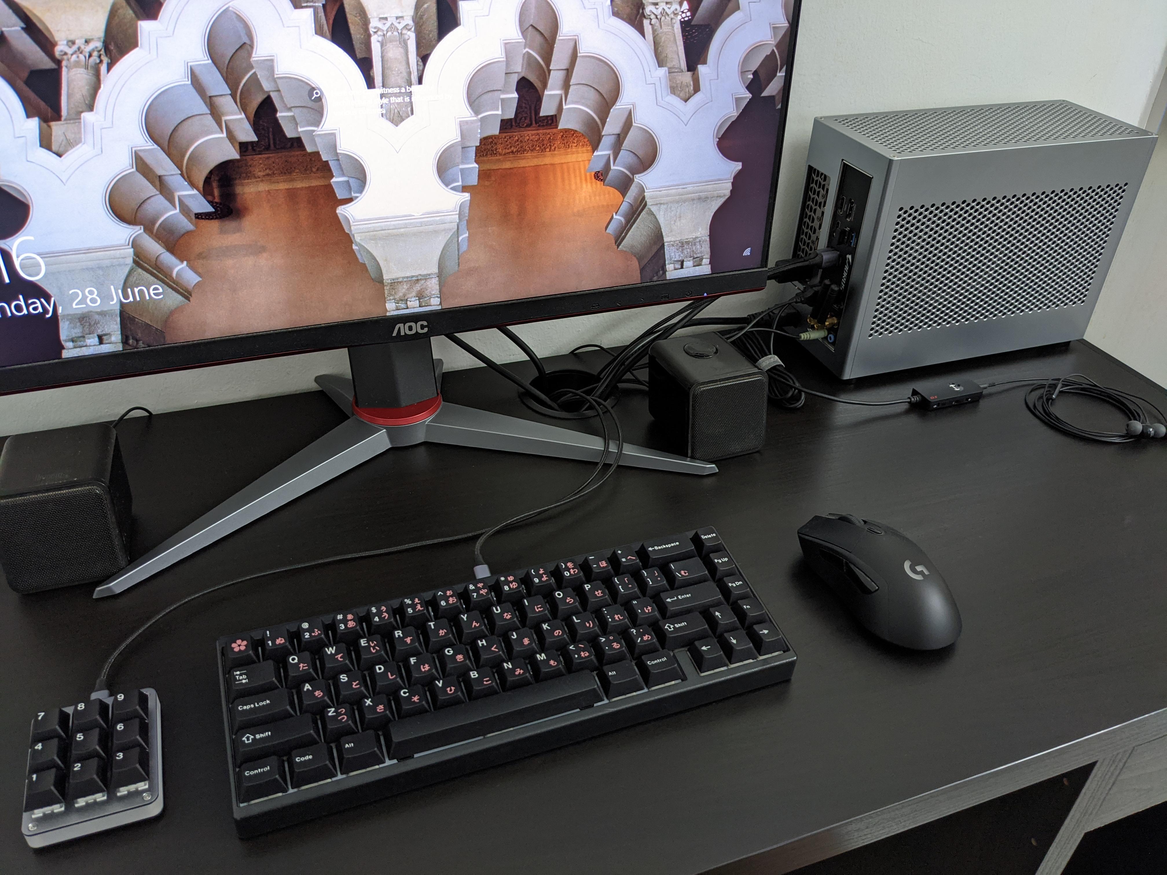 My black and grey setup | Scrolller