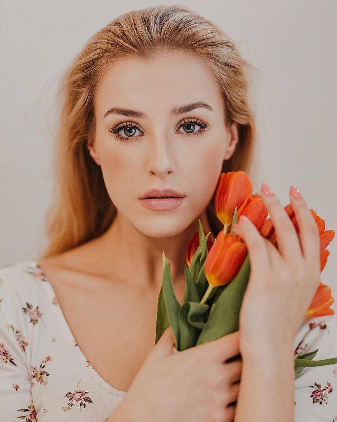 Portrait | Scrolller