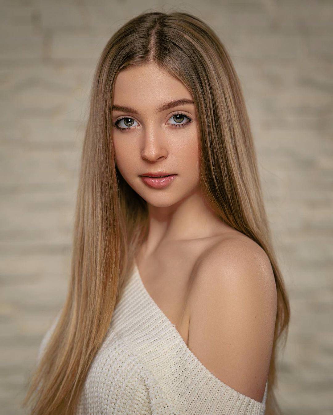 Portrait | Scrolller