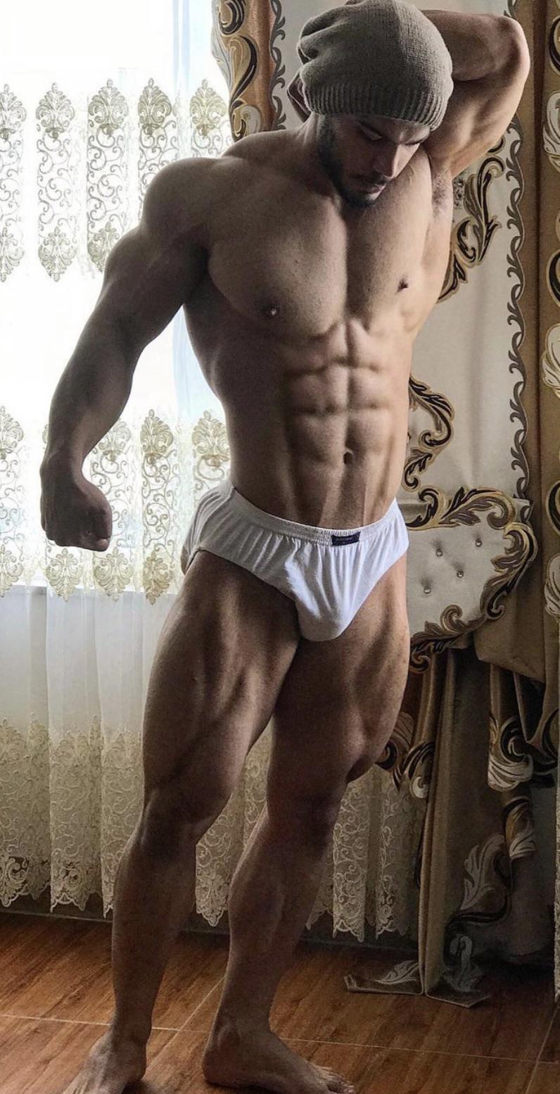 Posing for the camera | Scrolller