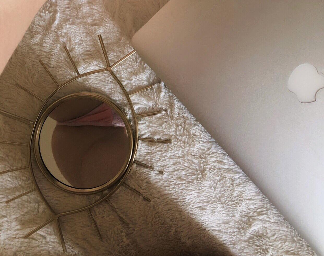 If art reflects life, it does so with special mirrors | Scrolller