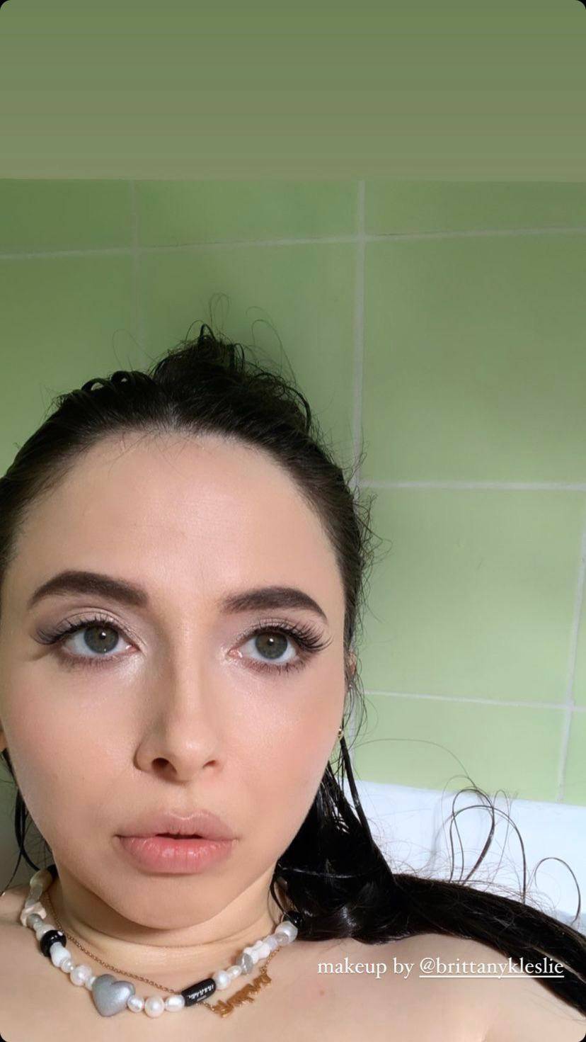 Pouty lips | Scrolller