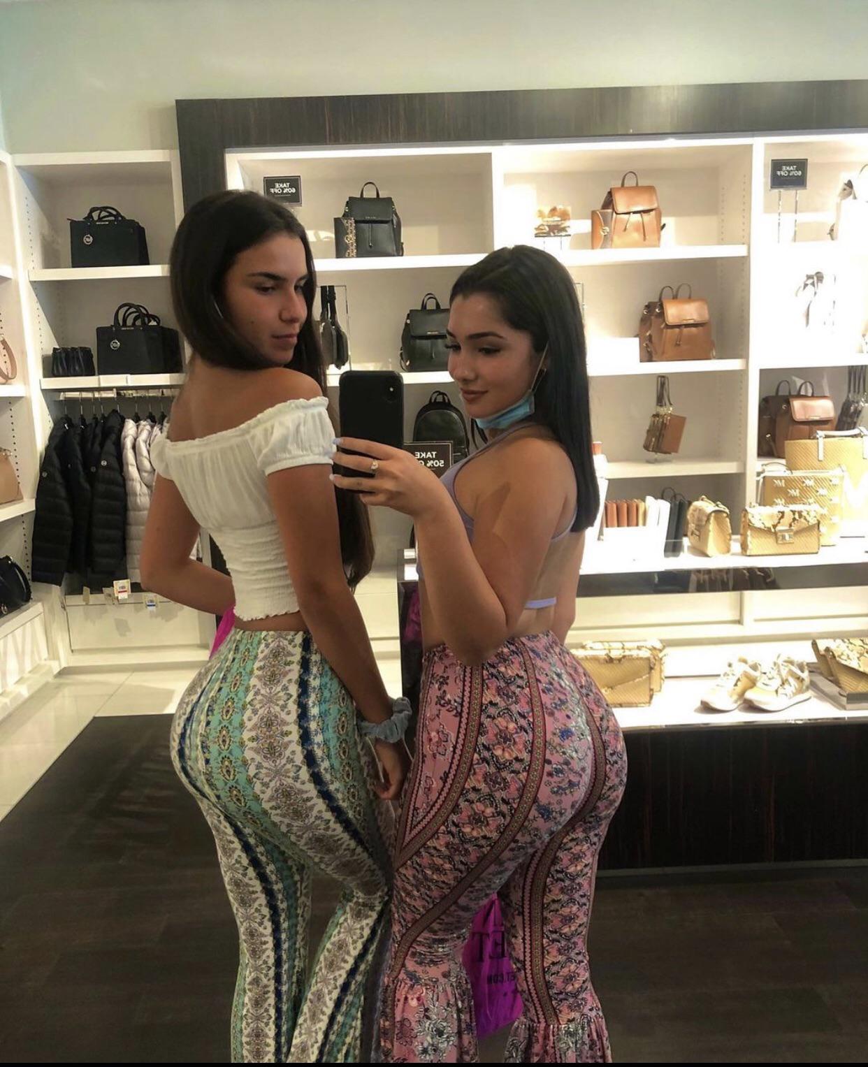 Power duo | Scrolller