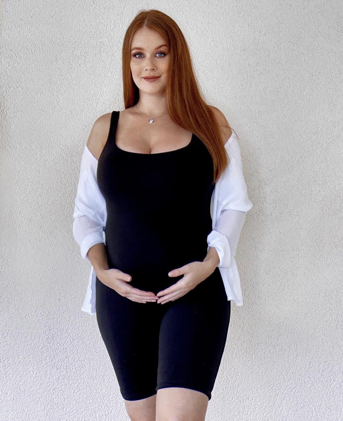 Pregnant Scrolller