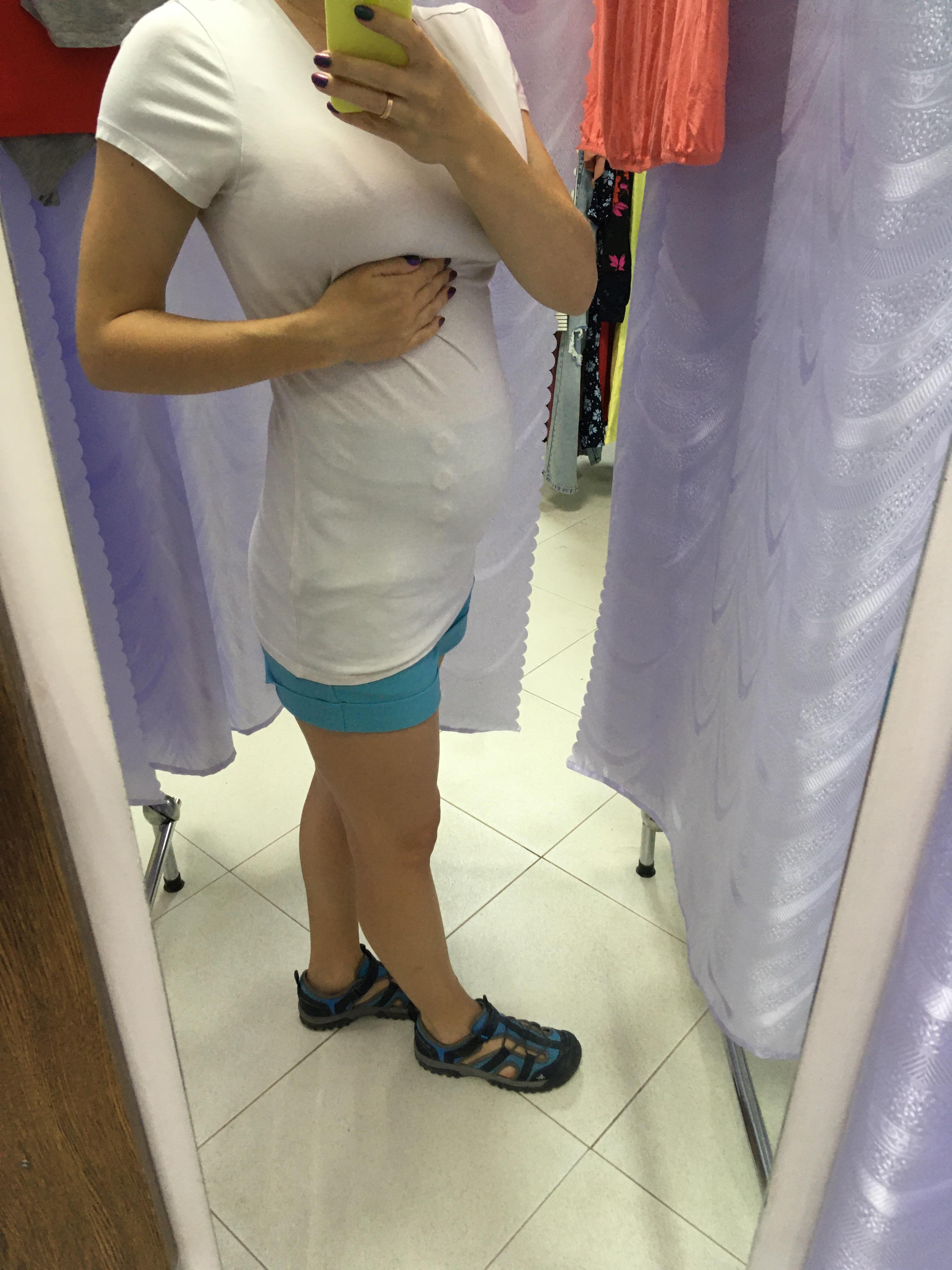 Pregnant 🤰 Scrolller