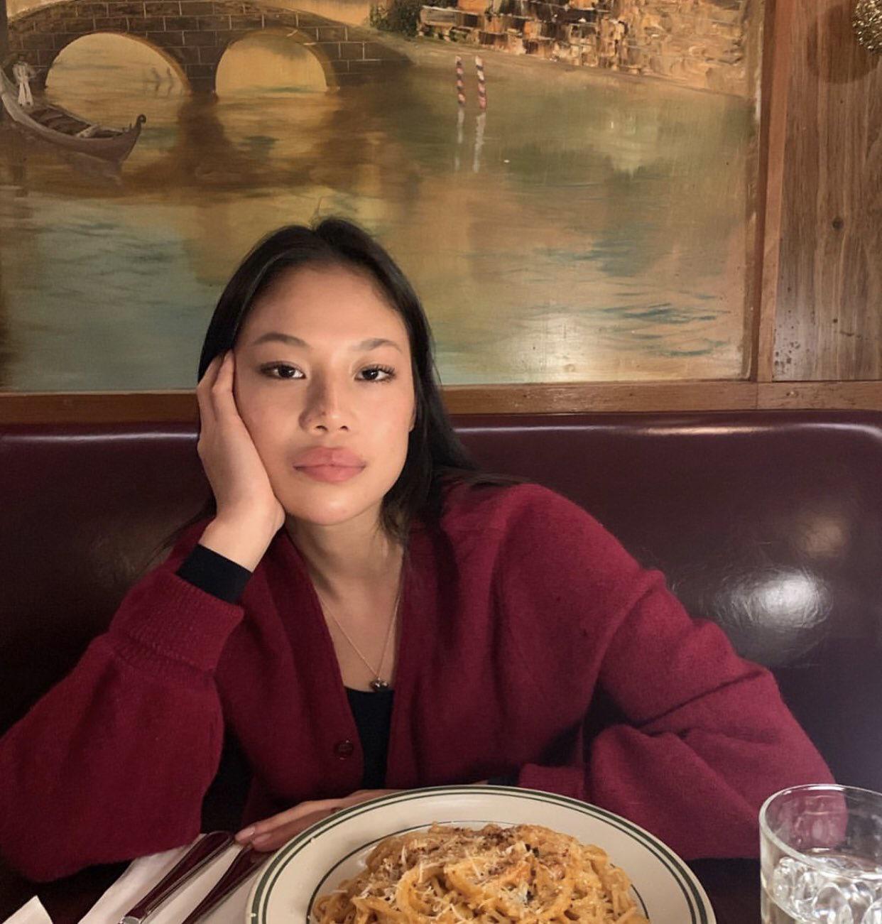 Prettiest Girl On Earth Scrolller