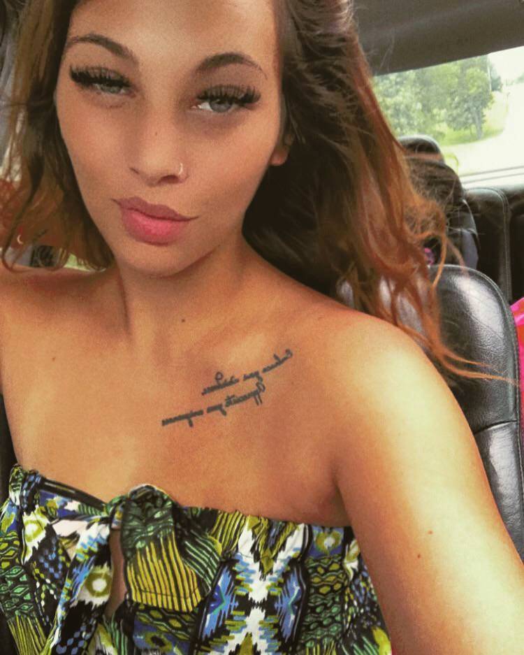 pretty eyes dont lie😉. F 25 | Scrolller