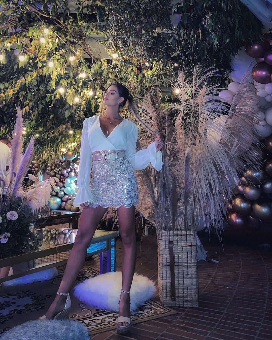 Pretty Sandra | Scrolller