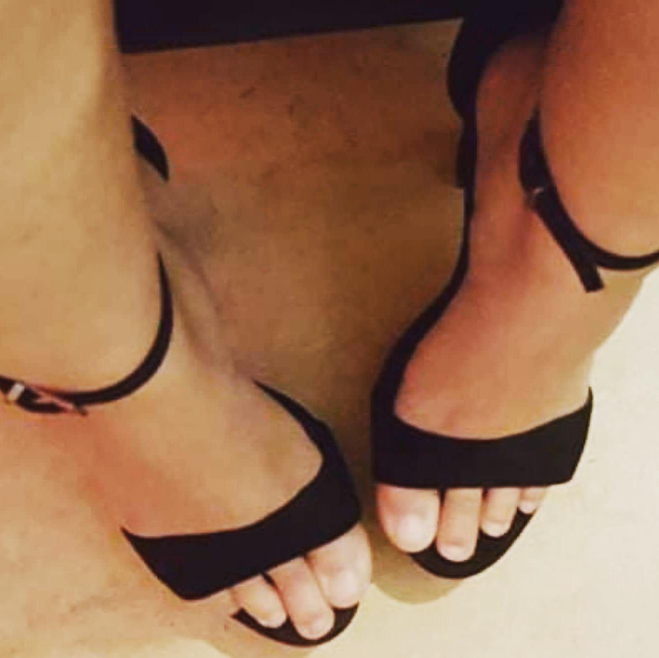 Pretty toes | Scrolller