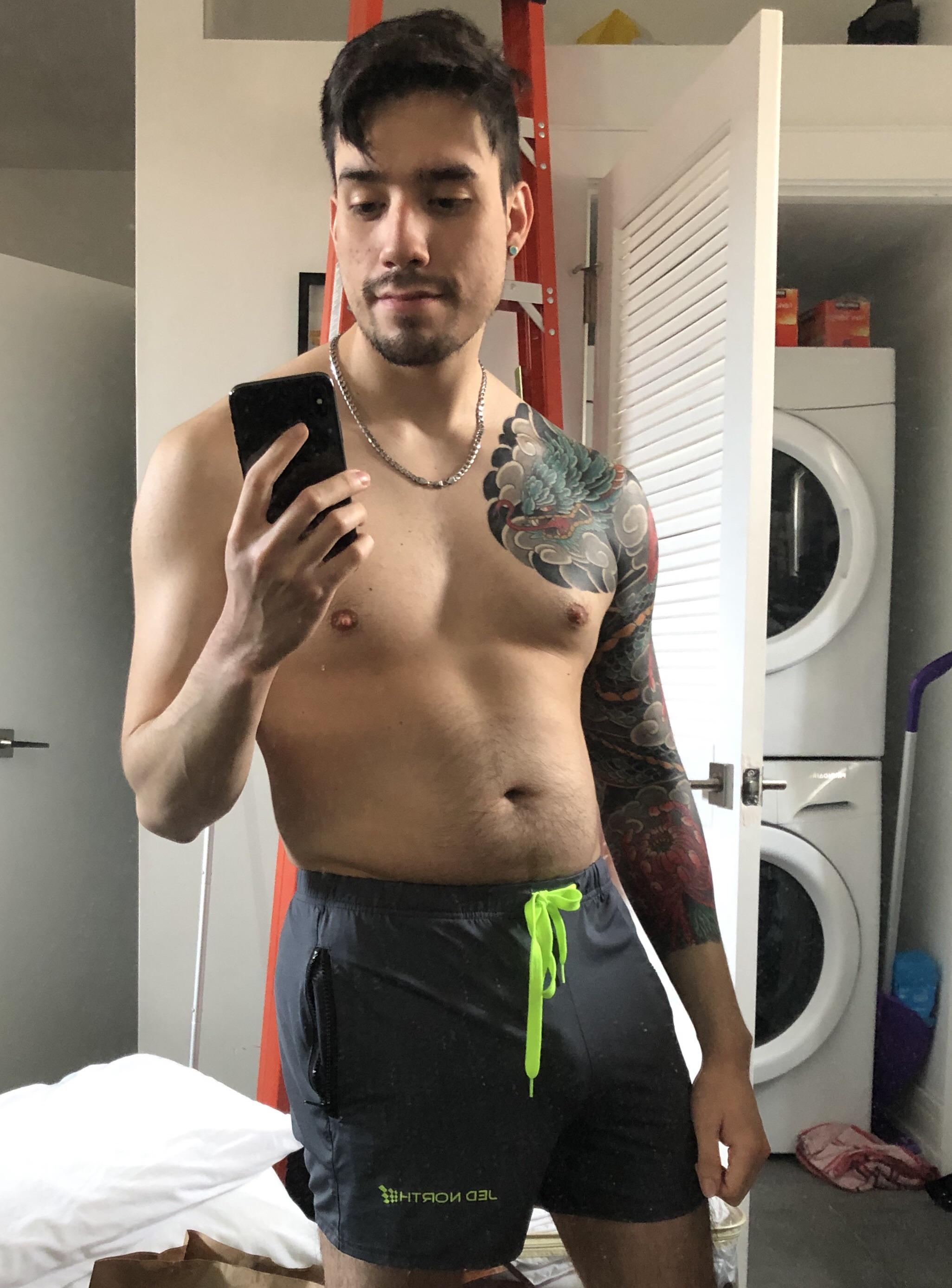 Probably one of my last thirst traps in this apartment lol | Scrolller