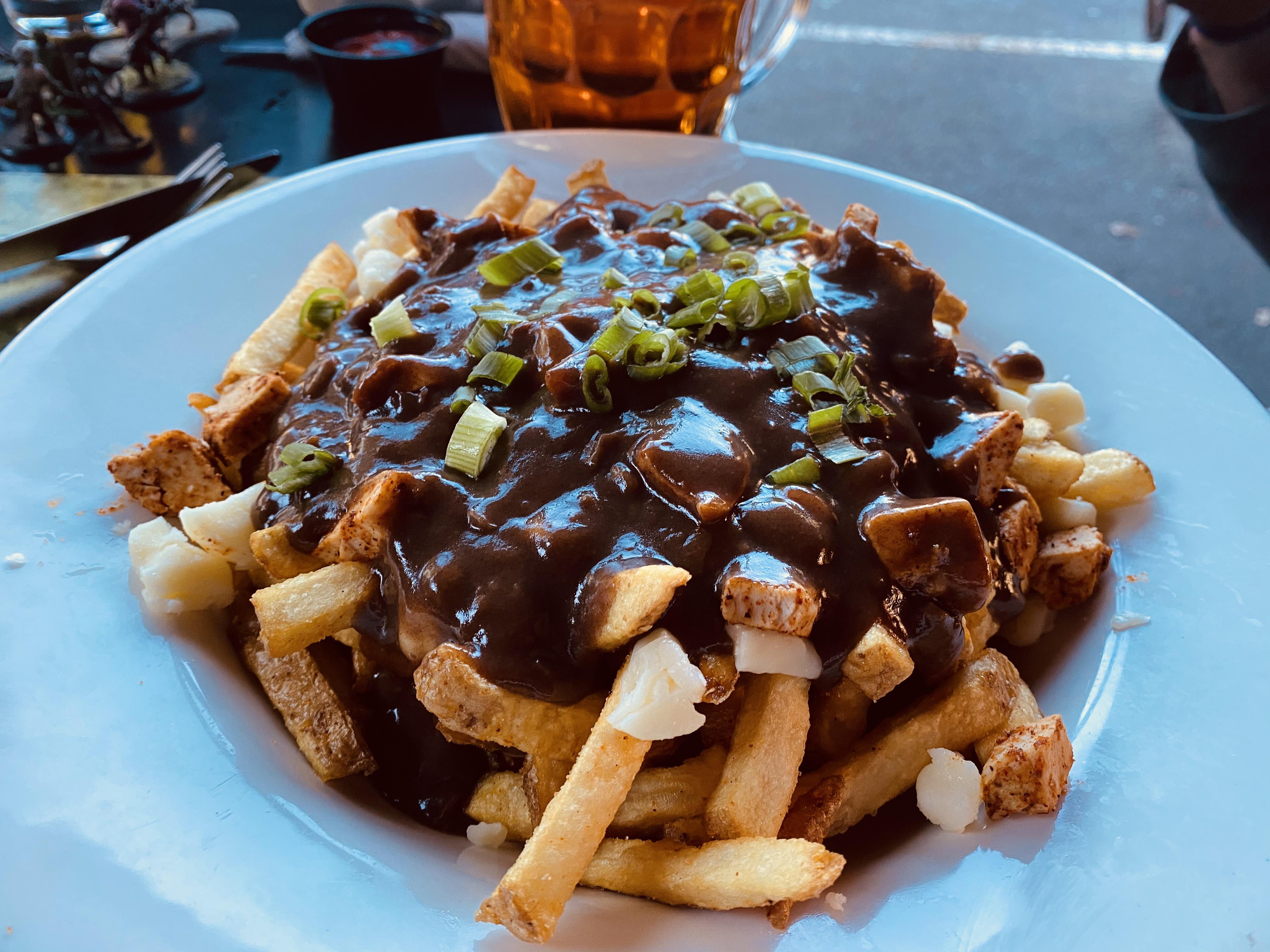 Pub Poutine | Scrolller