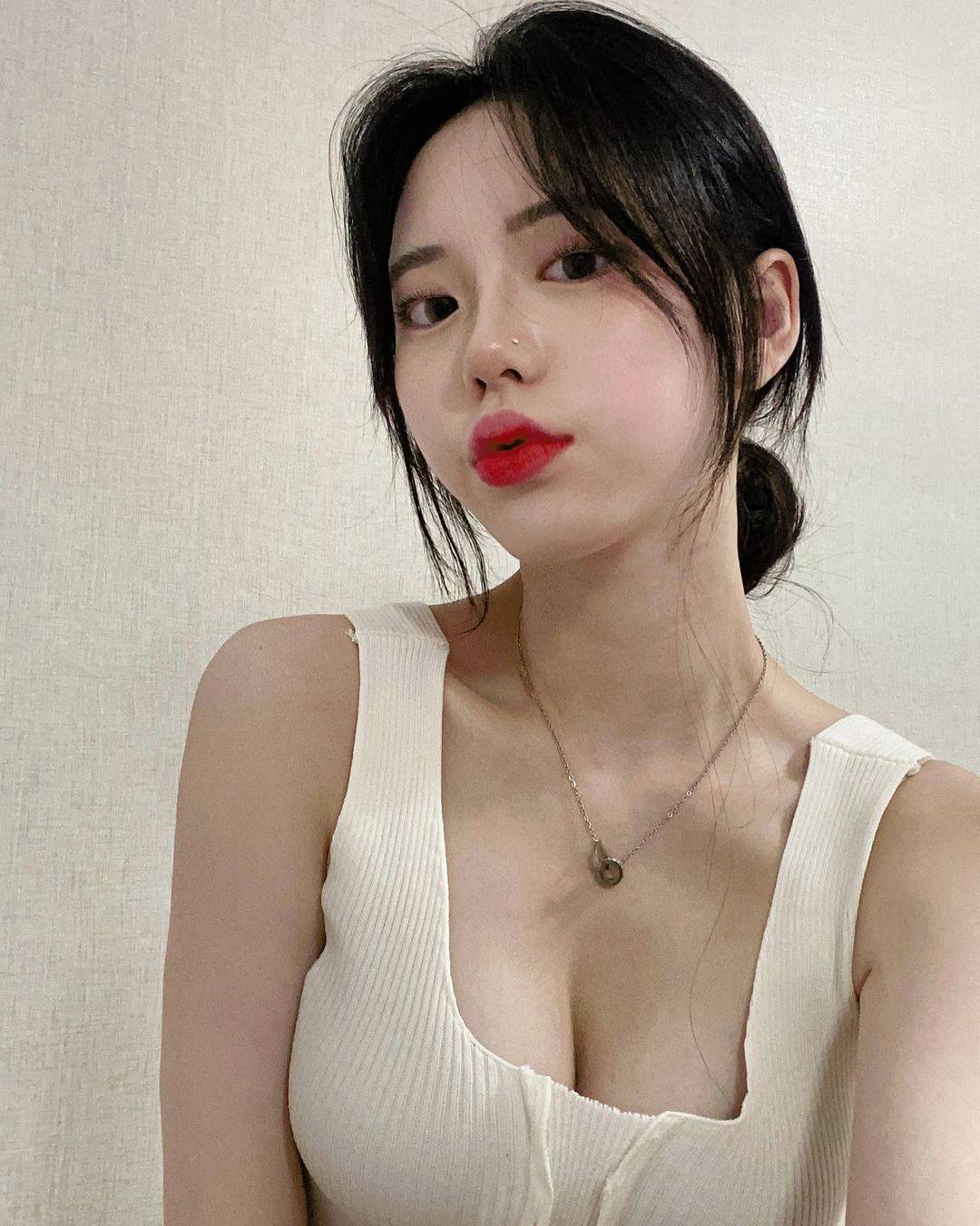 Puckered up | Scrolller