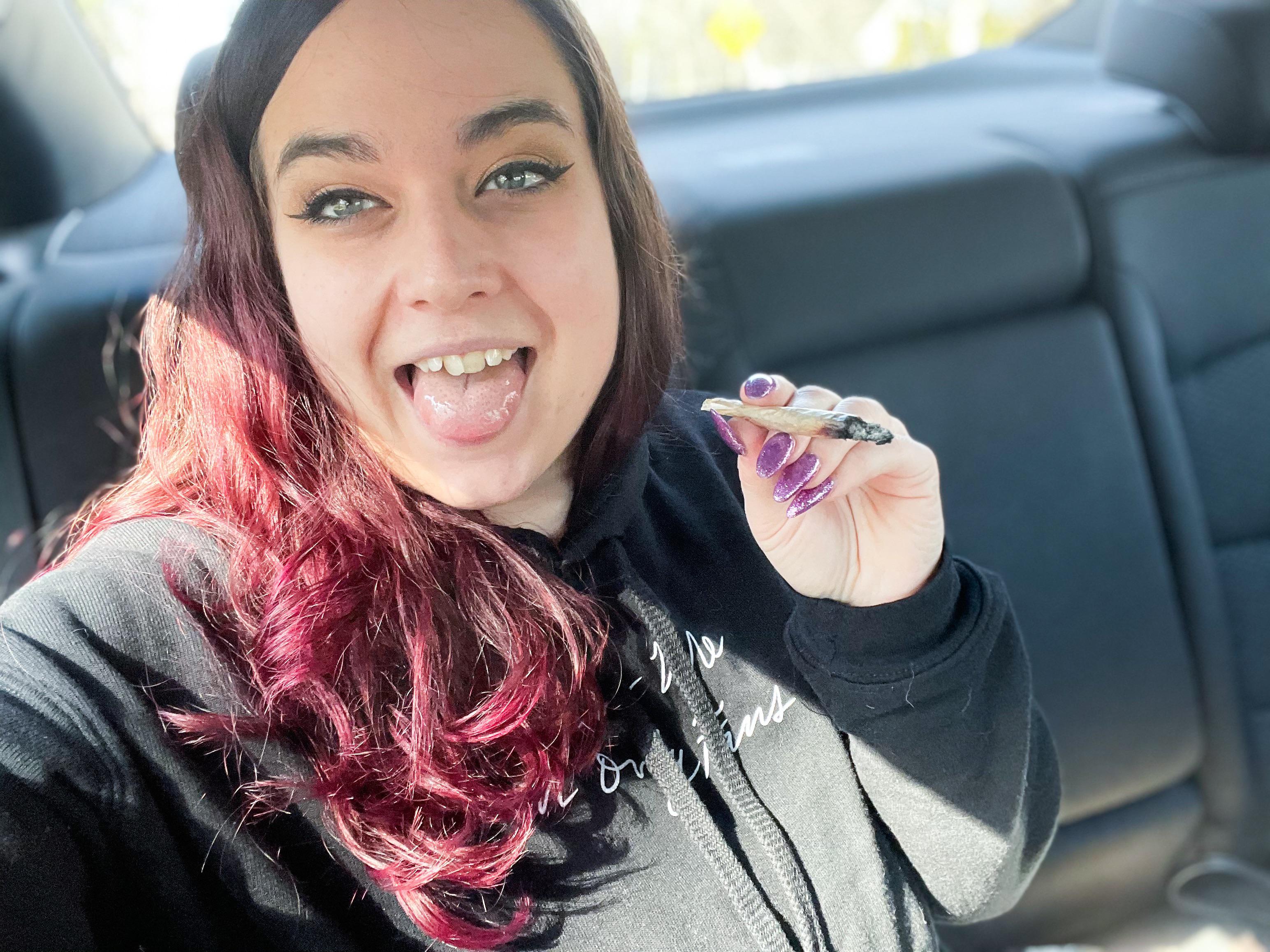 Puff puff pass | Scrolller