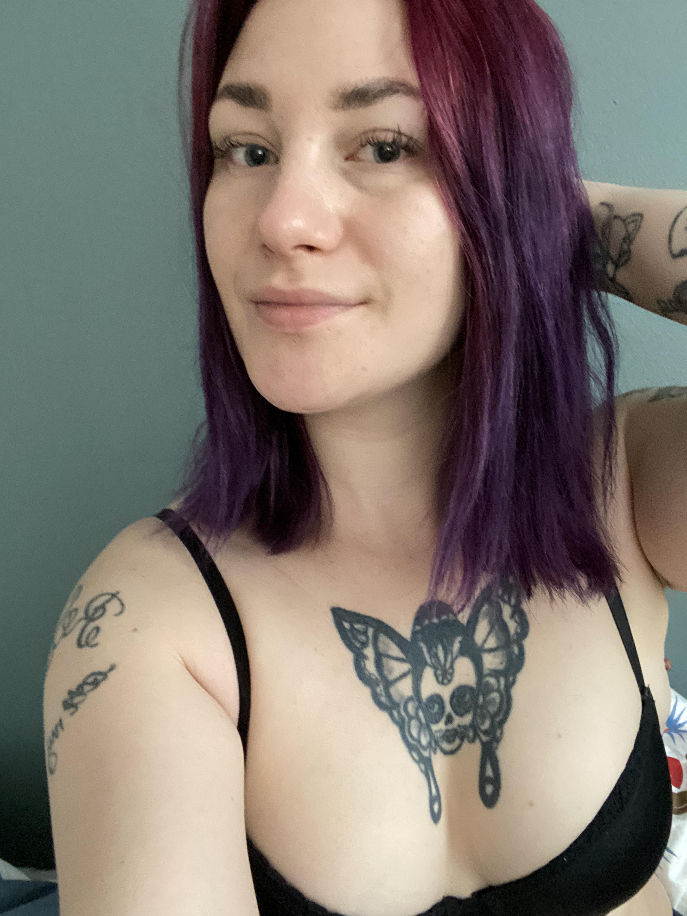 Purple😈 | Scrolller