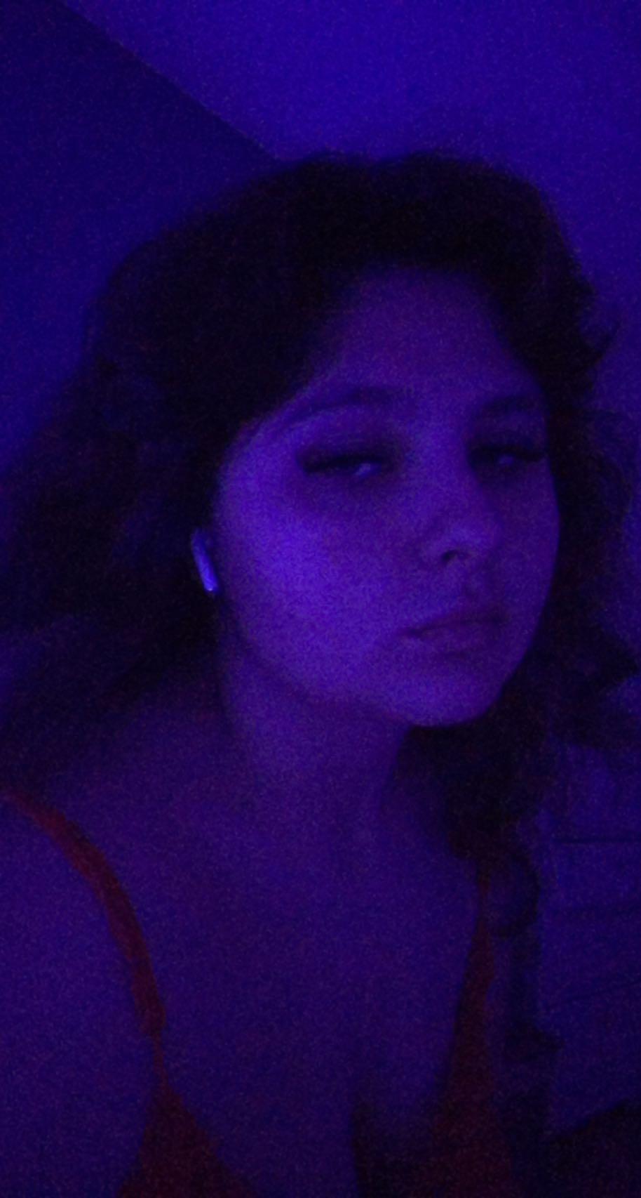 purple LEDs make for the coolest selfies | Scrolller