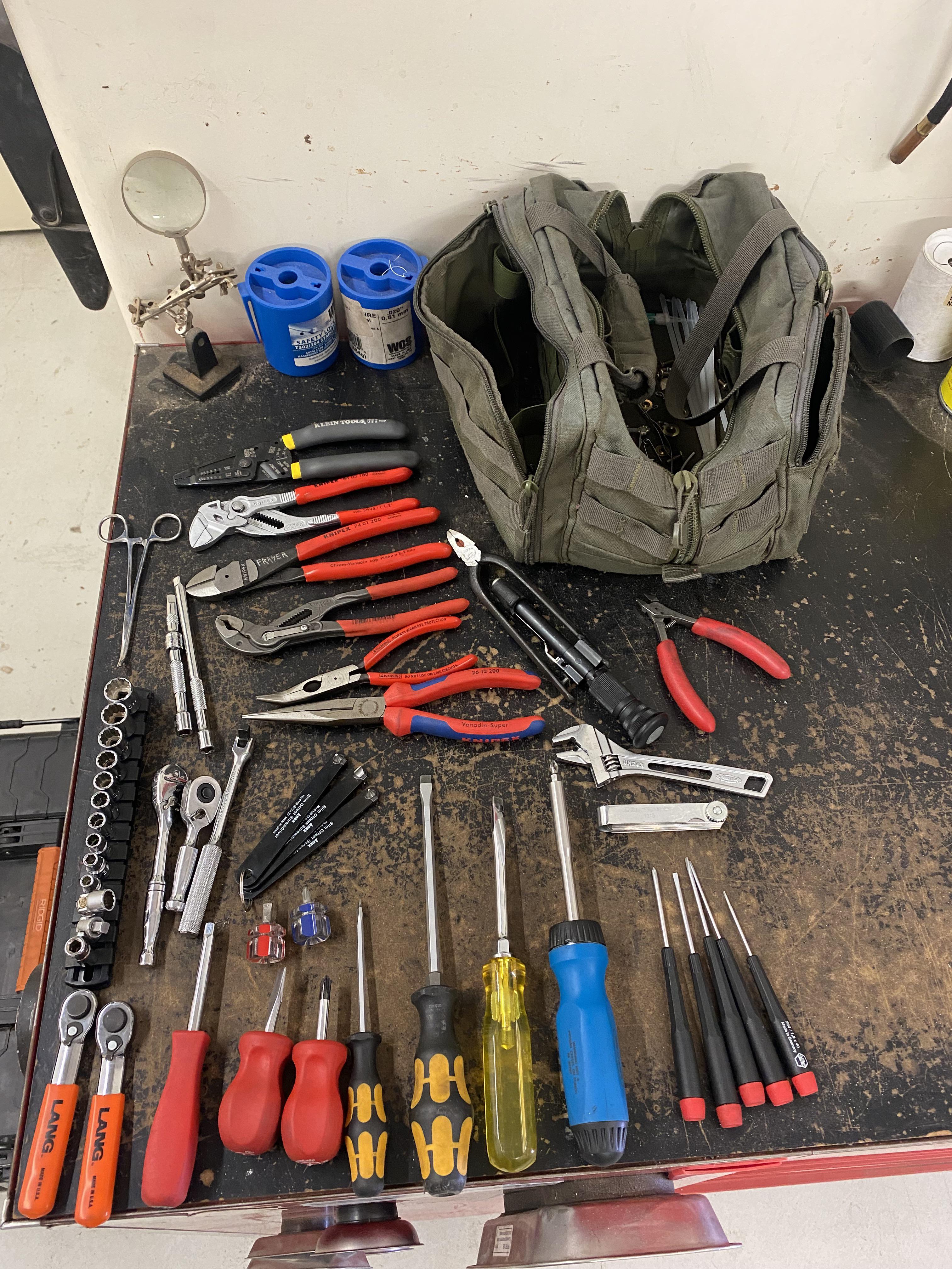 Purse dump | Scrolller