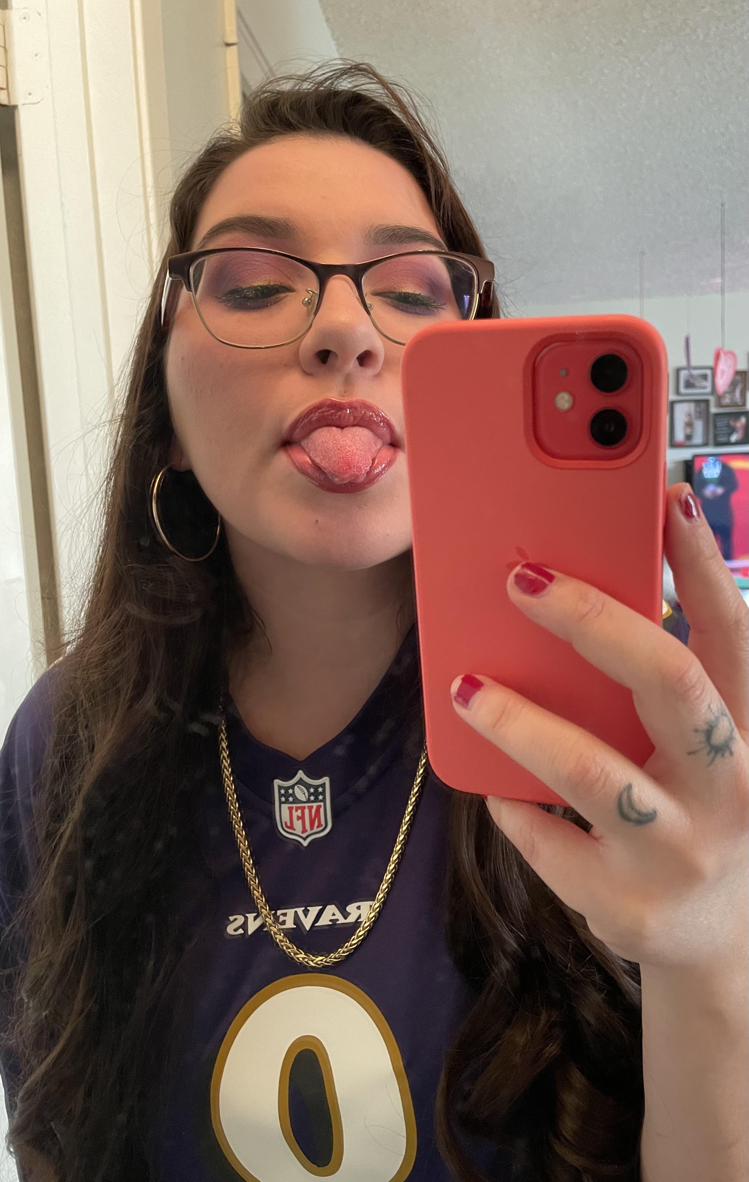 put it on me like a G baby nice and slow | Scrolller