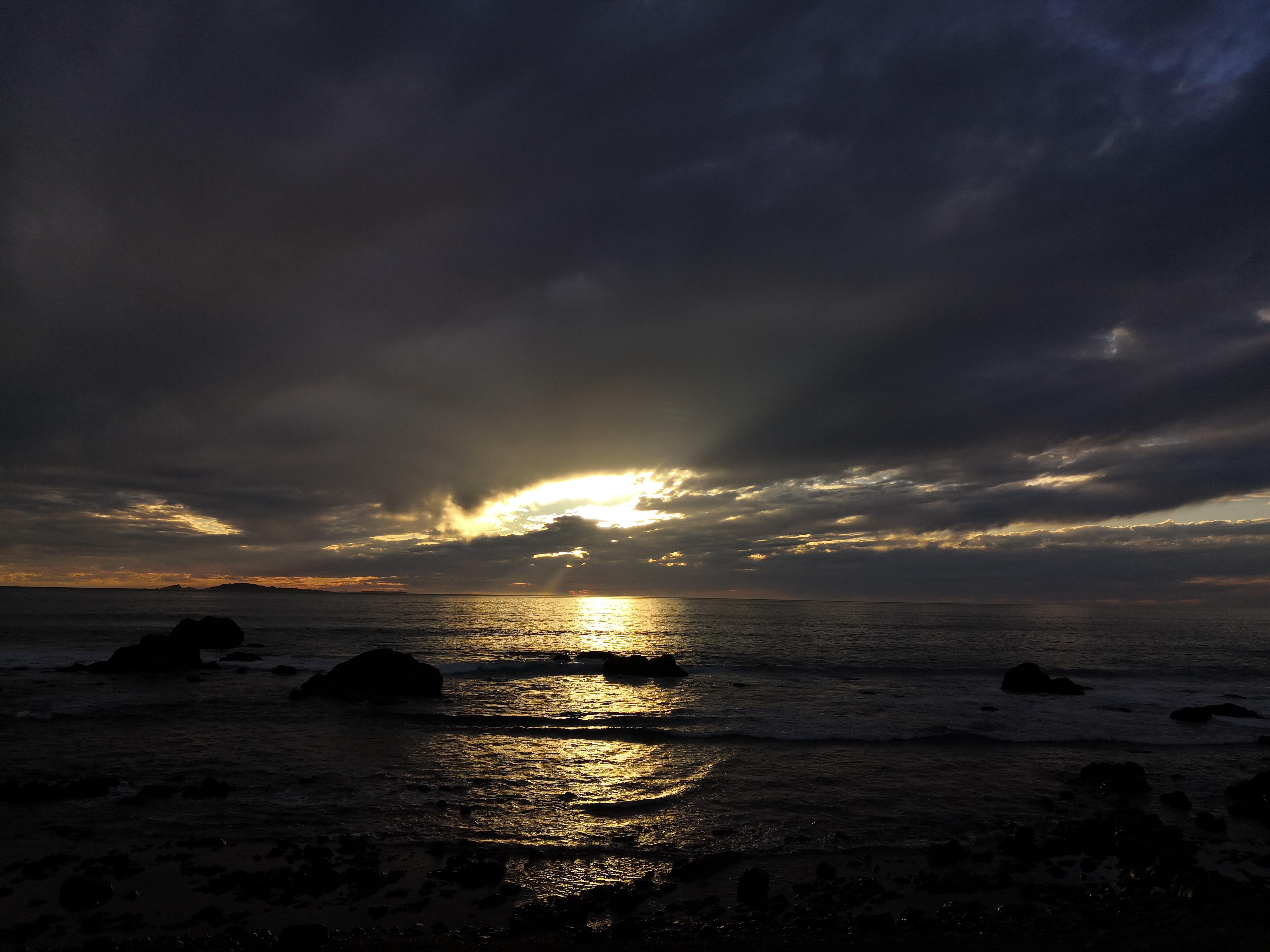 ¡Qué pedo con este atardecer! | Scrolller